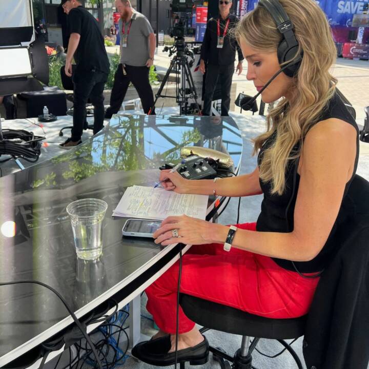 Megyn Shares Behind-the-Scenes Photos from Her Time at the Republican ...