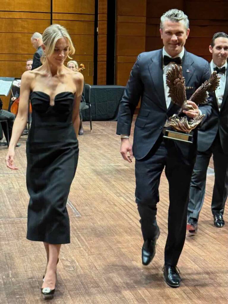 Megyn Shares Behind-the-Scenes Photos from Her Trip to D.C. to Present ...